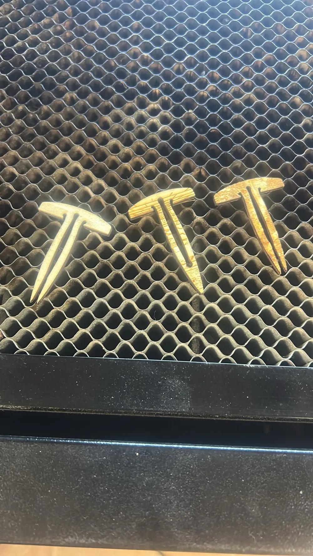 wood clamp for CO2 laser by IR detalles personalizados MakerWorld ...