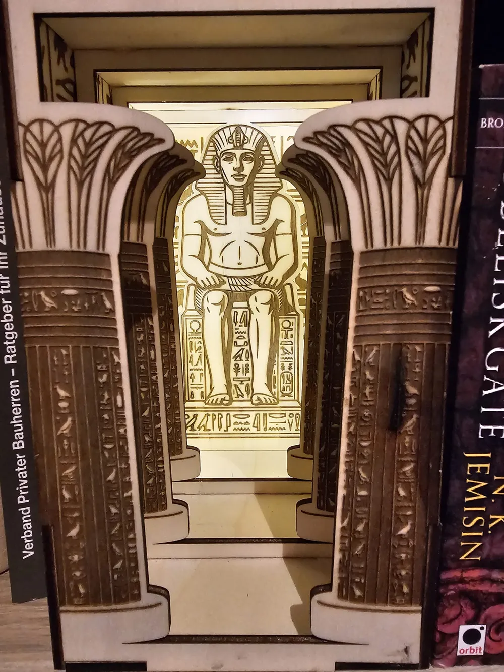 Pharaoh Temple: Illuminated Book Nook Egypt by Azrael MakerWorld ...
