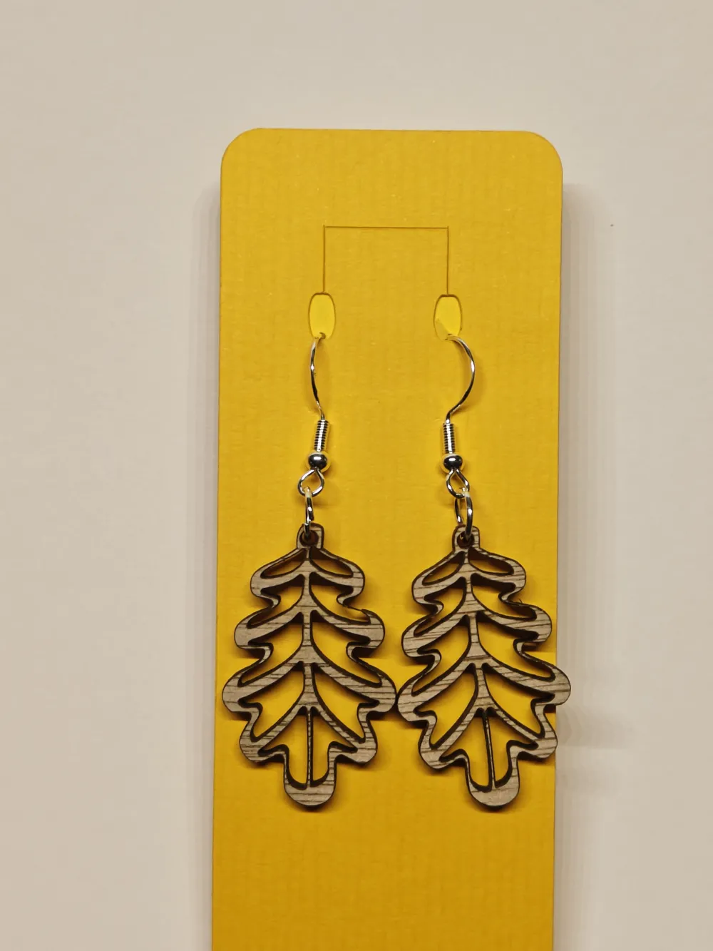 Wooden leaf earrings set 1 - Free 3D Print Model - MakerWorld