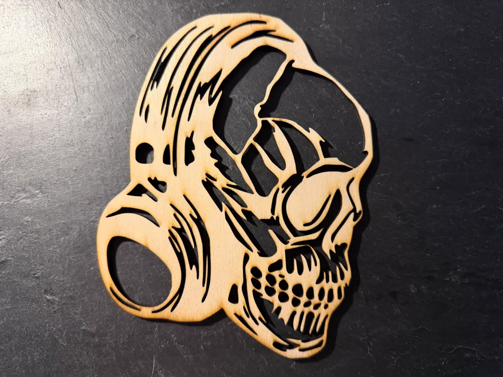 Totenkopf mit Kopfhörer – Kostenloses 3D-Druckmodell – MakerWorld
