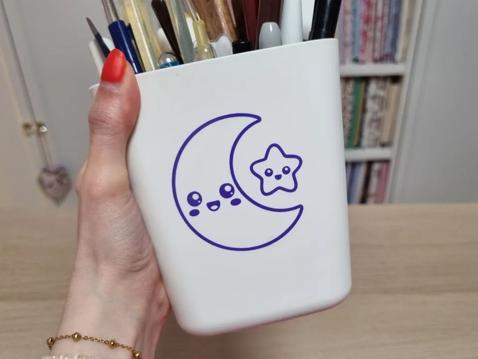 Kawaii Moon & Star Silhouette - Free 3D Print Model - MakerWorld