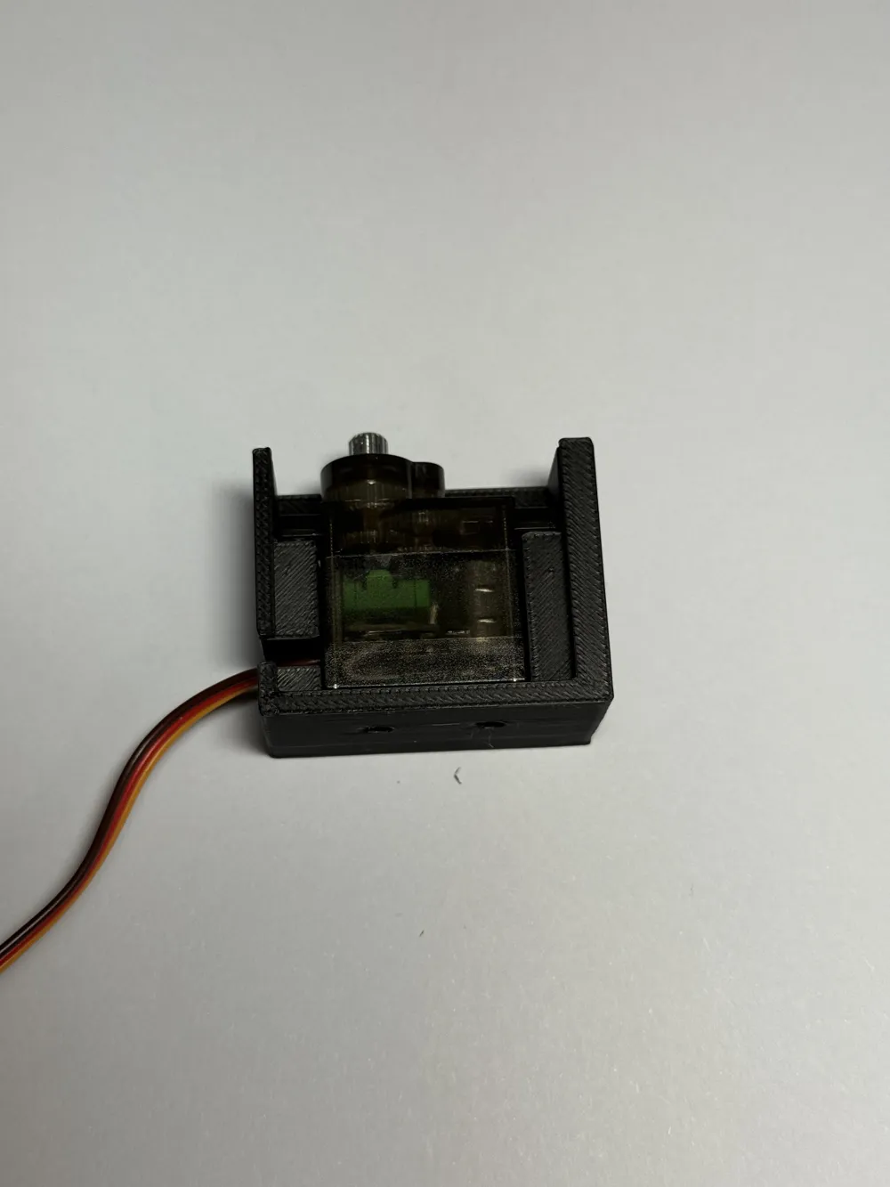 Simple SG90 / MG90 / 9g Servo Claw - Free 3D Print Model - MakerWorld