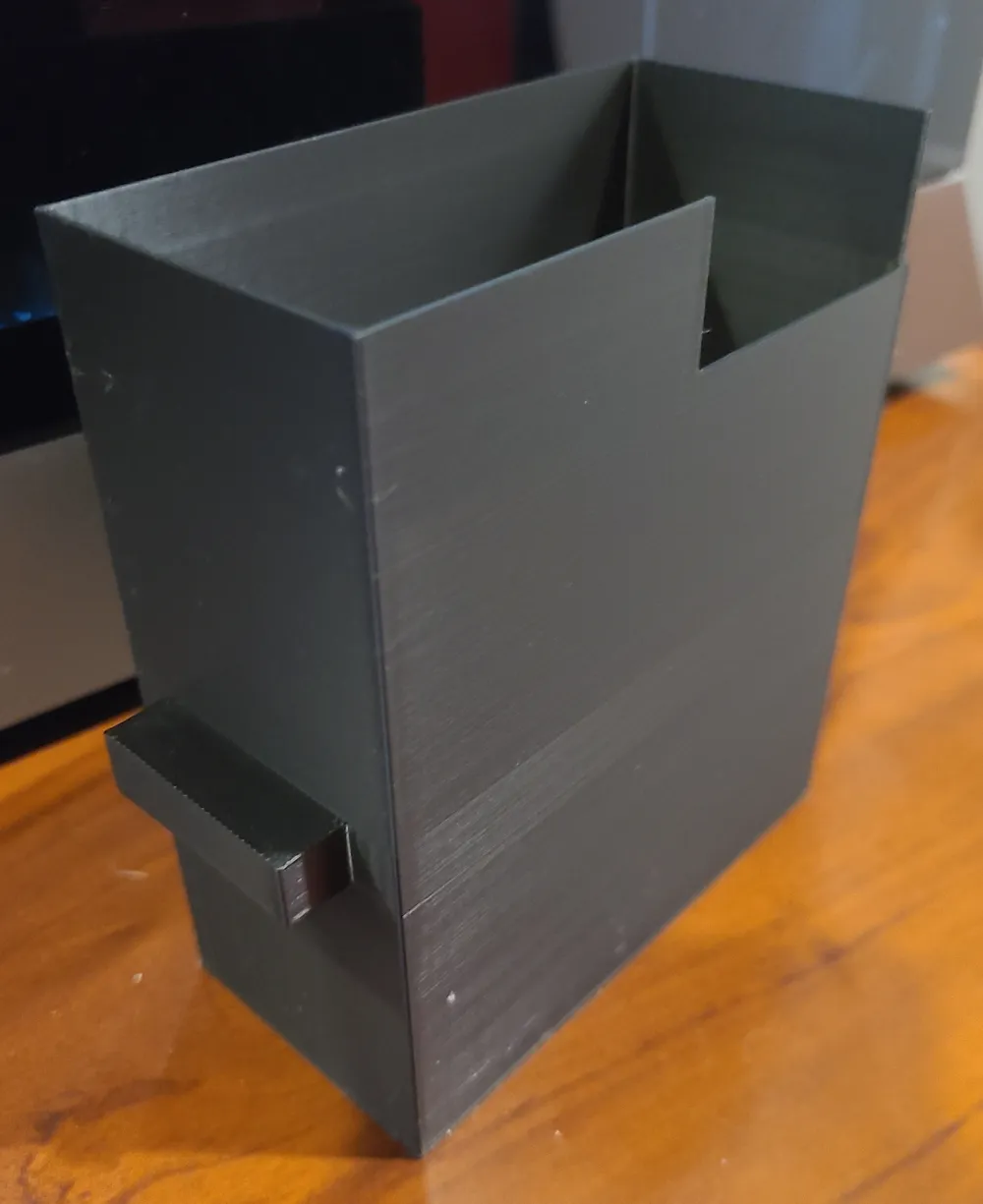 Qidi Plus 4 Poop Box - Free 3D Print Model - MakerWorld
