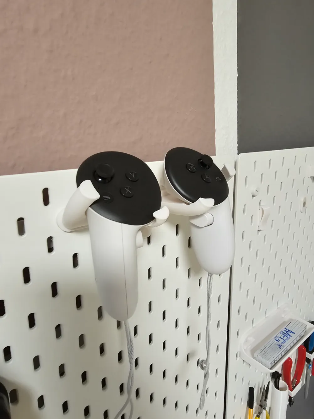 Quest 3 Controller Pegboard Ikea Skadis Remixed by m4kode - MakerWorld