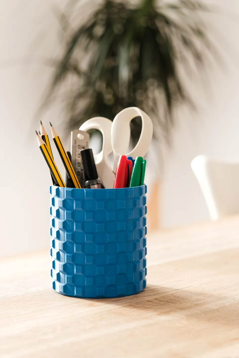 Modern Pencil Holder by KL Worx - MakerWorld
