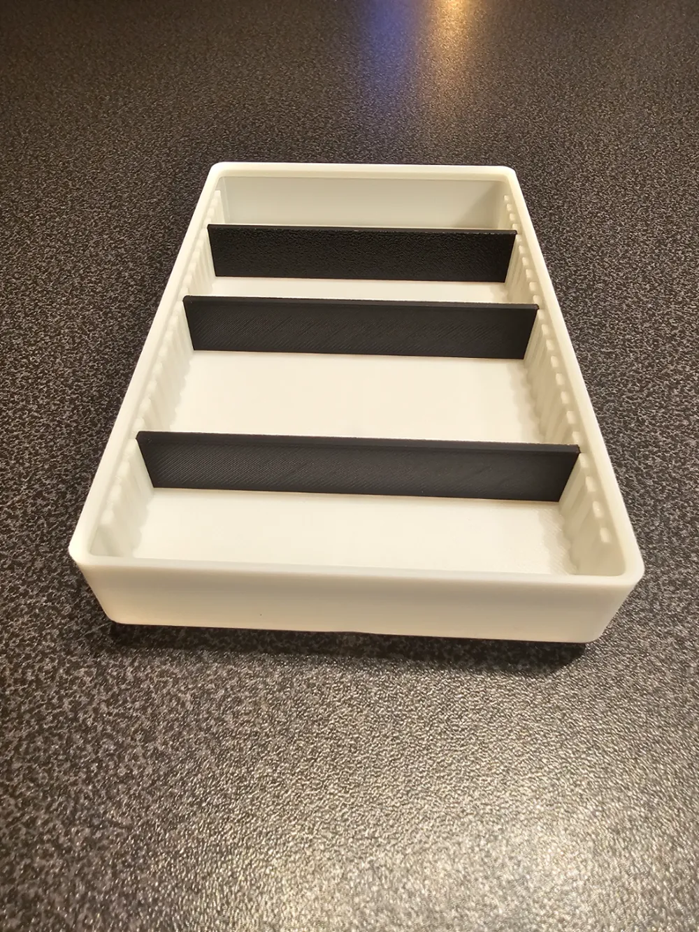 Gridfinity 3x2 Bins with movable dividers by Olov - MakerWorld