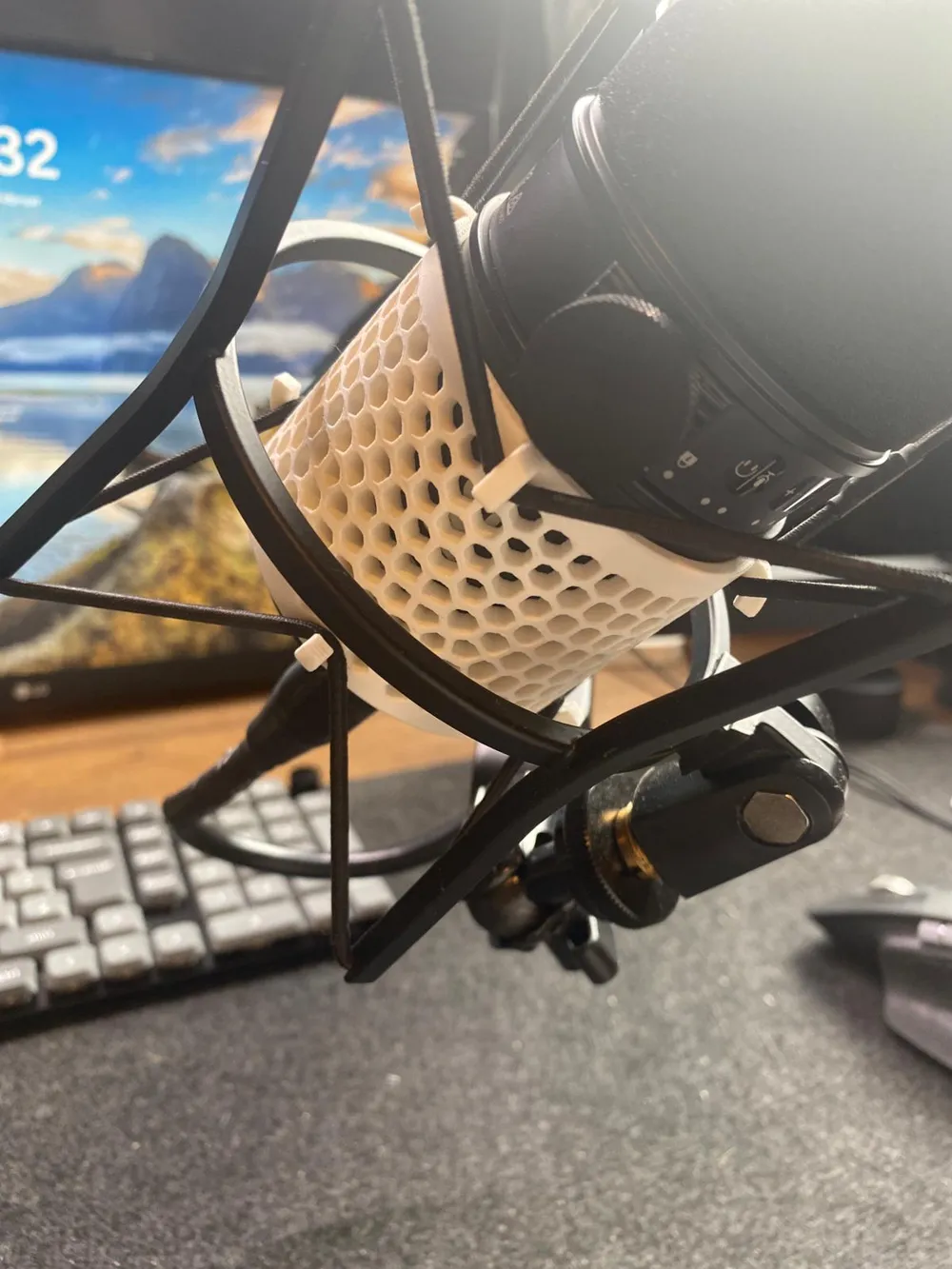 Shock mount adapter for Shure MV7 for Rode PSM-1 - Free 3D Print Model ...