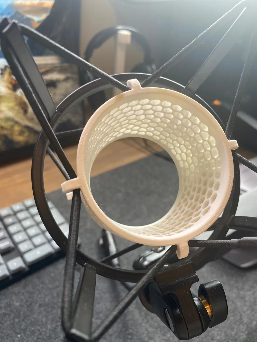 Shock mount adapter for Shure MV7 for Rode PSM-1 - Free 3D Print Model ...