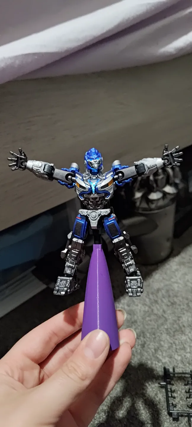 Gunpla Stand Tree Topper by Detective Red - MakerWorld