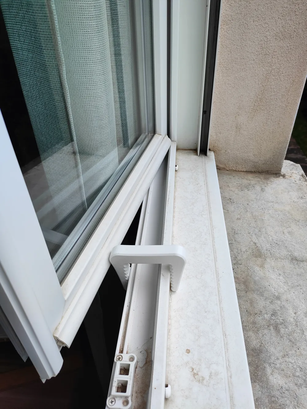 Window wedge (TPU) by Dje MakerWorld: Download Free 3D Models