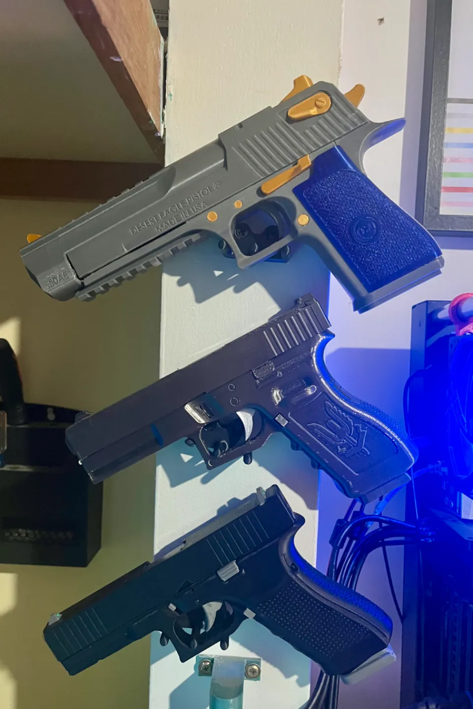 Trigger wall mount for 3D printed firearm replicas by Andrew - MakerWorld