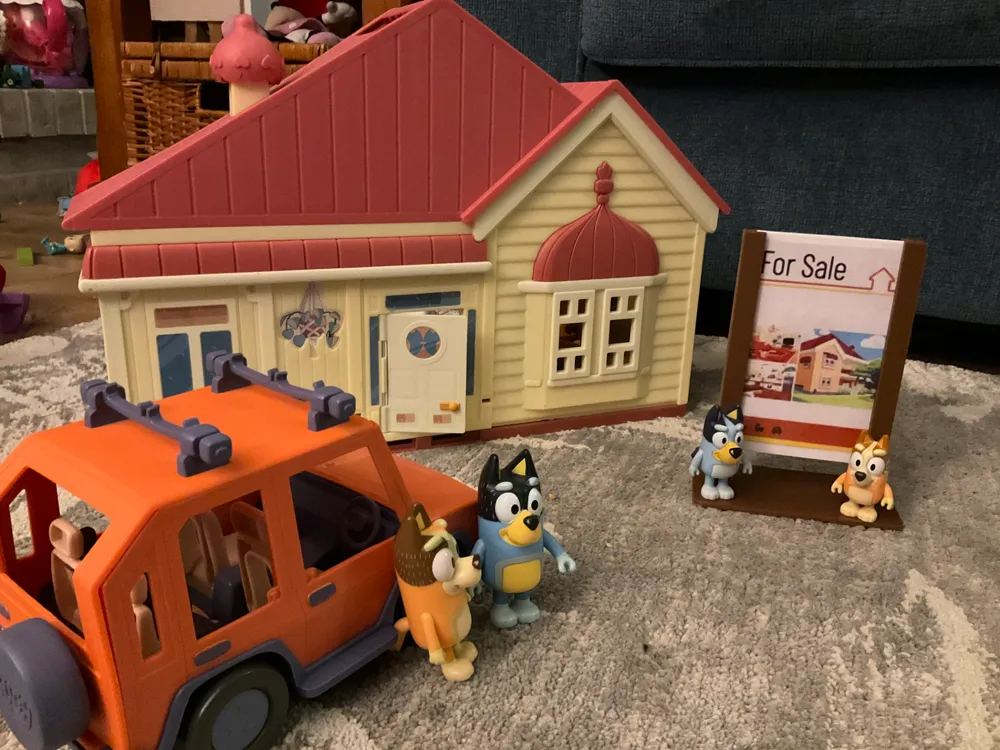 Bluey Ghost Basket The Sign selling Heeler house by GoKEV_ - MakerWorld