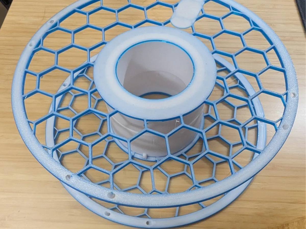 Two Tone Reusable Spool with Label & respool hole - Free 3D Print Model ...