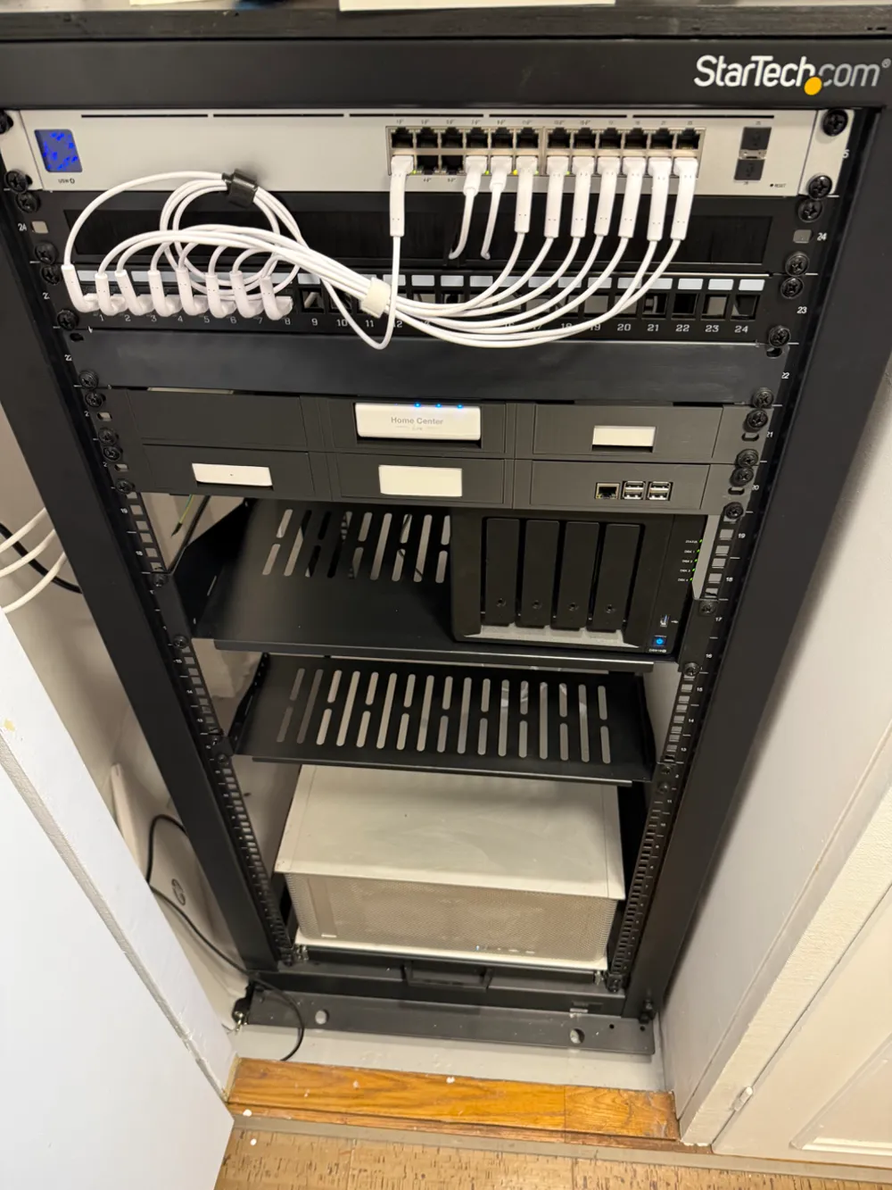 RackMod 1U: Modular Server Rack by tomtechie MakerWorld: Download Free ...