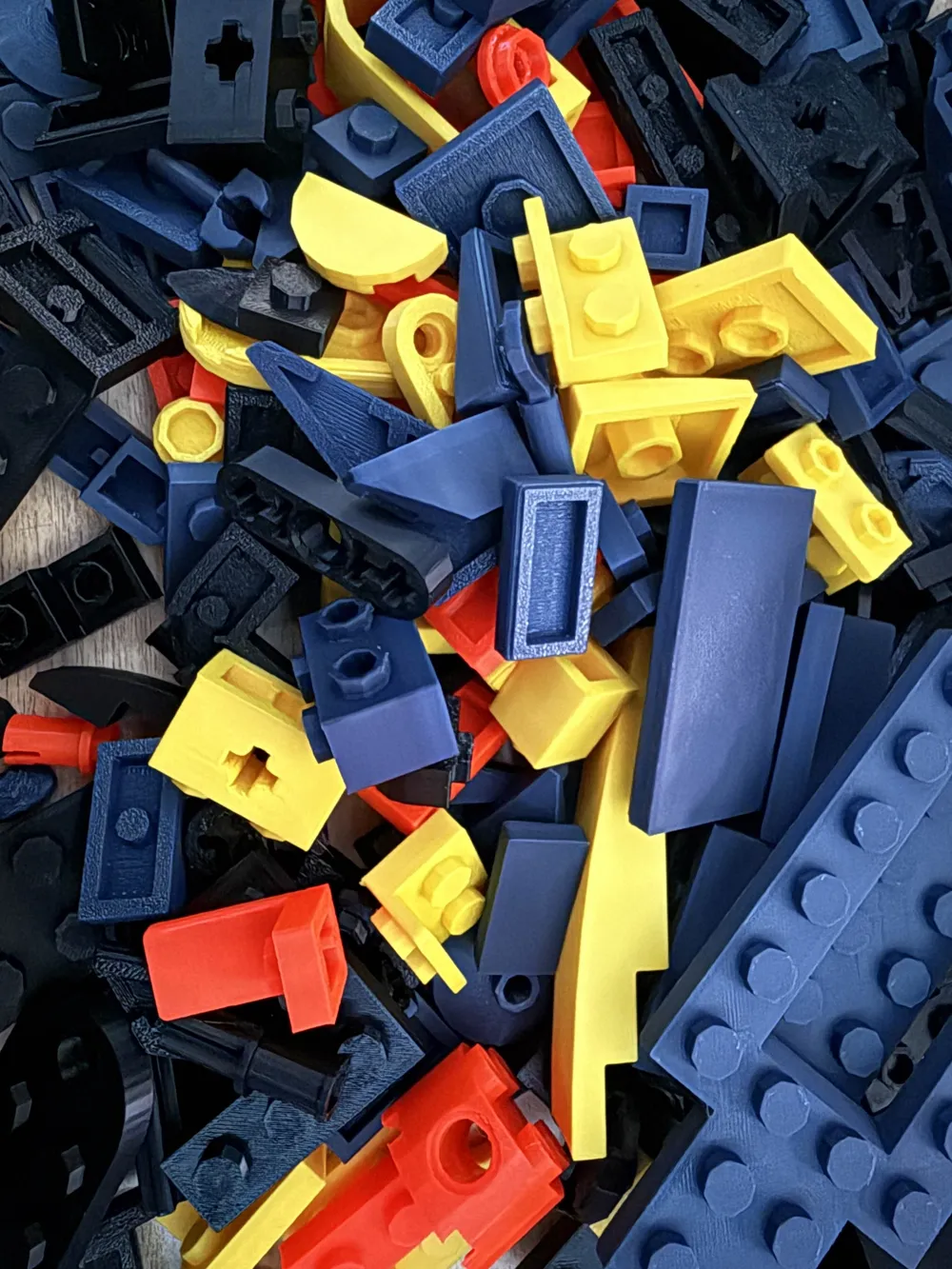 2025 Red Bull F1 Brick Model – 1x & 2x Scale - Free 3D Print Model ...