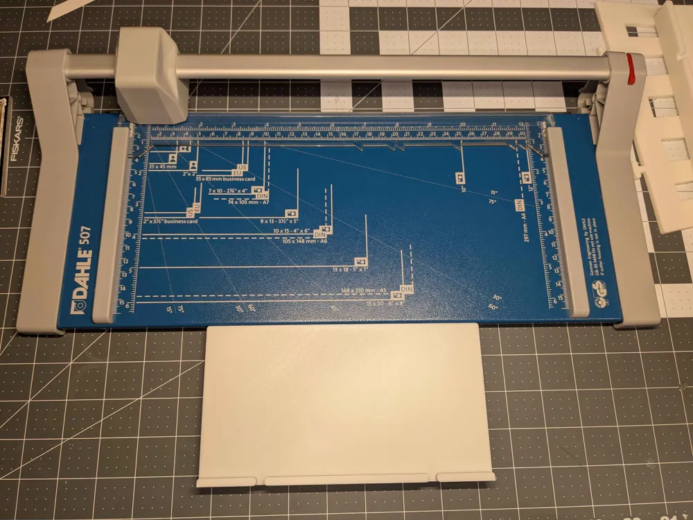 Dahle 507 / 508 Card Jig - Free 3D Print Model - MakerWorld