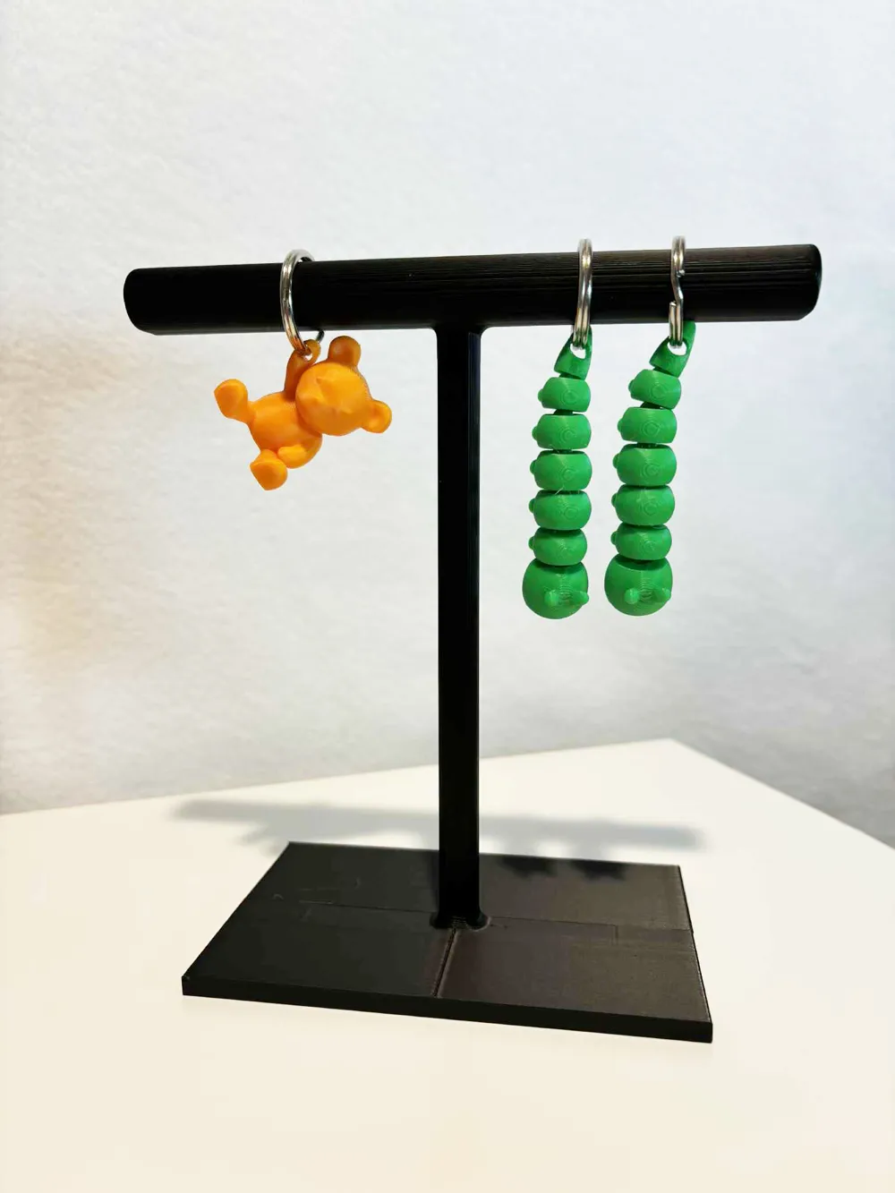 Keychain display with optional box by Tinker Link MakerWorld: Download ...
