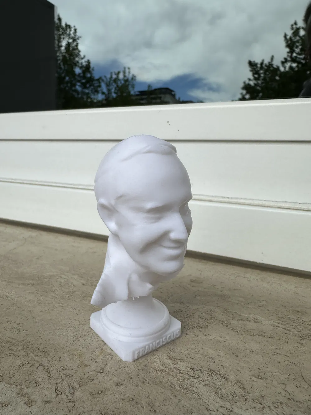 Pope Francis by Print_Roma_3D MakerWorld: Download Free 3D Models