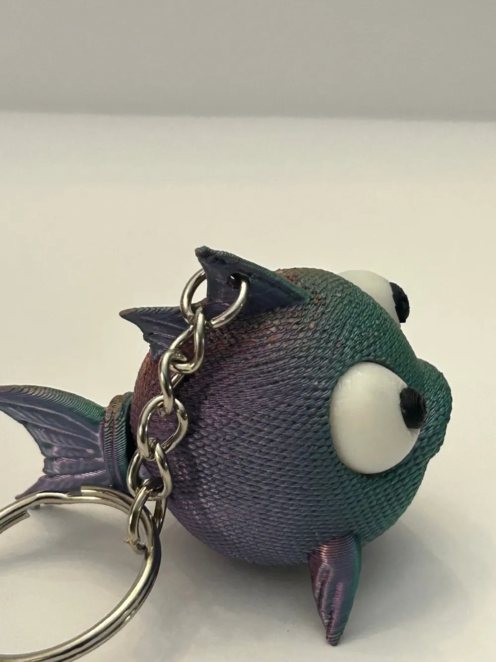 Articulated cute fish keychain by Spare Time Printer MakerWorld ...