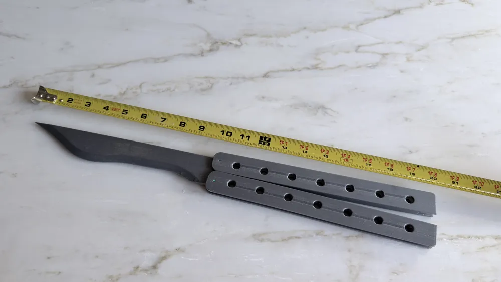 The Colossus Flip: 20-Inch XL Butterfly Knife - Free 3D Print Model ...