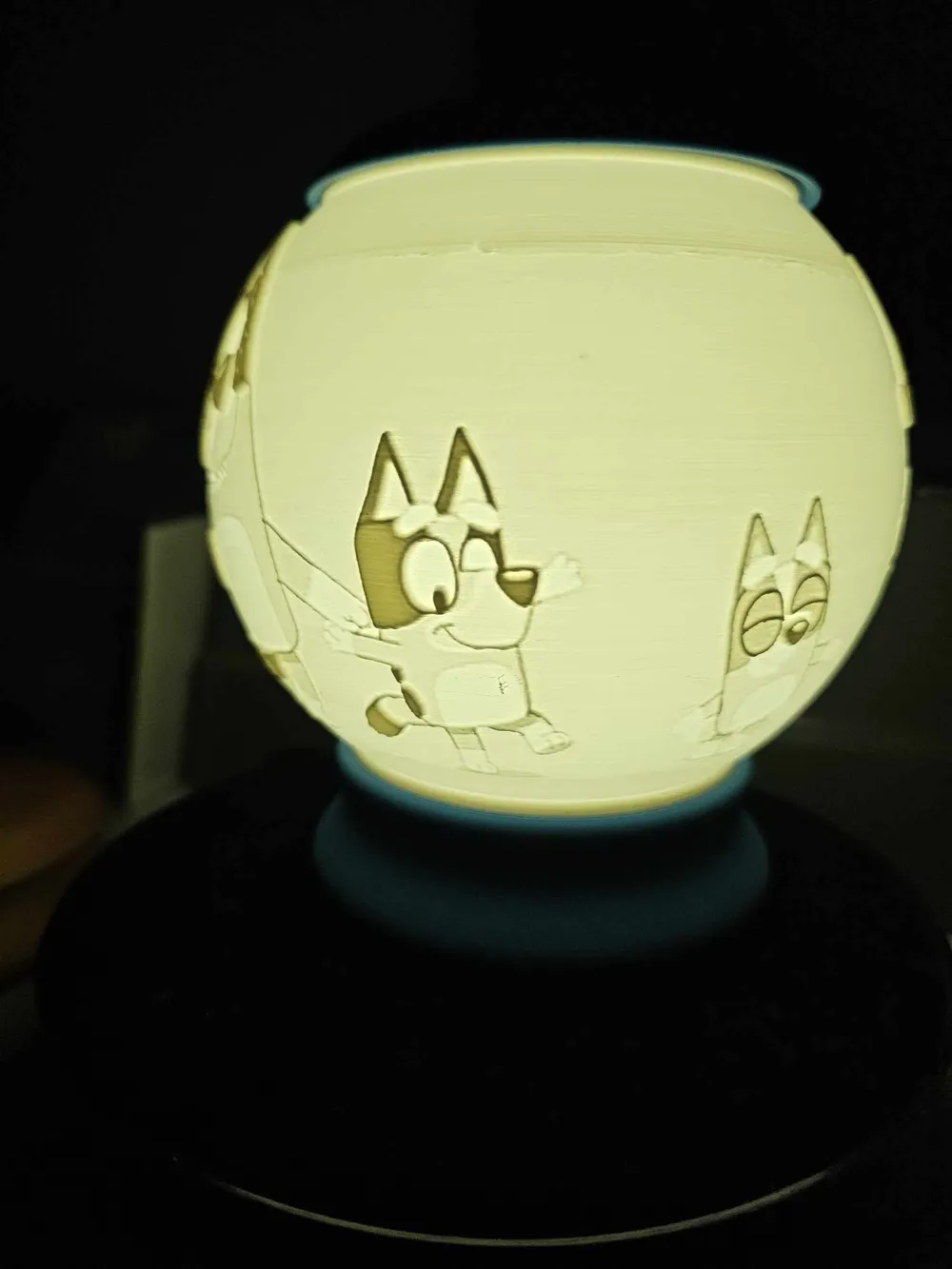 Bingo & Bluey - Sphere Lamp - Free 3D Print Model - MakerWorld