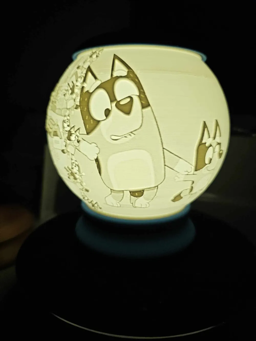 Bingo & Bluey - Sphere Lamp - Free 3D Print Model - MakerWorld