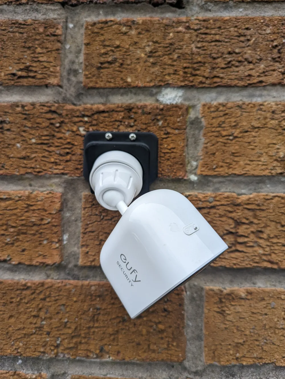 EufyCam 2c Mount by HaughtyGrayAlien - MakerWorld