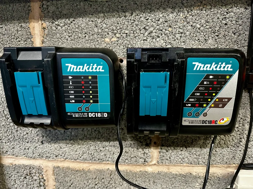 Makita DC18SD charger wall mount Remixed by cephalopodsquid - MakerWorld