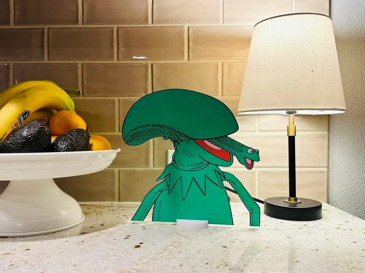 Kermit The Xenomorph - Free 3D Print Model - MakerWorld