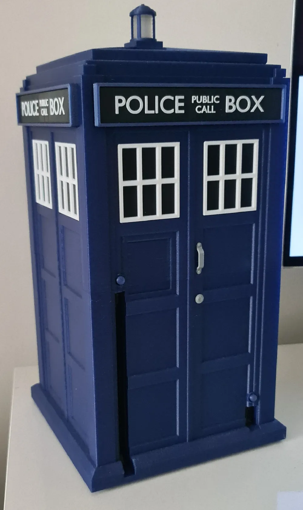 TARDIS Xbox Series X Cover - Free 3D Print Model - MakerWorld