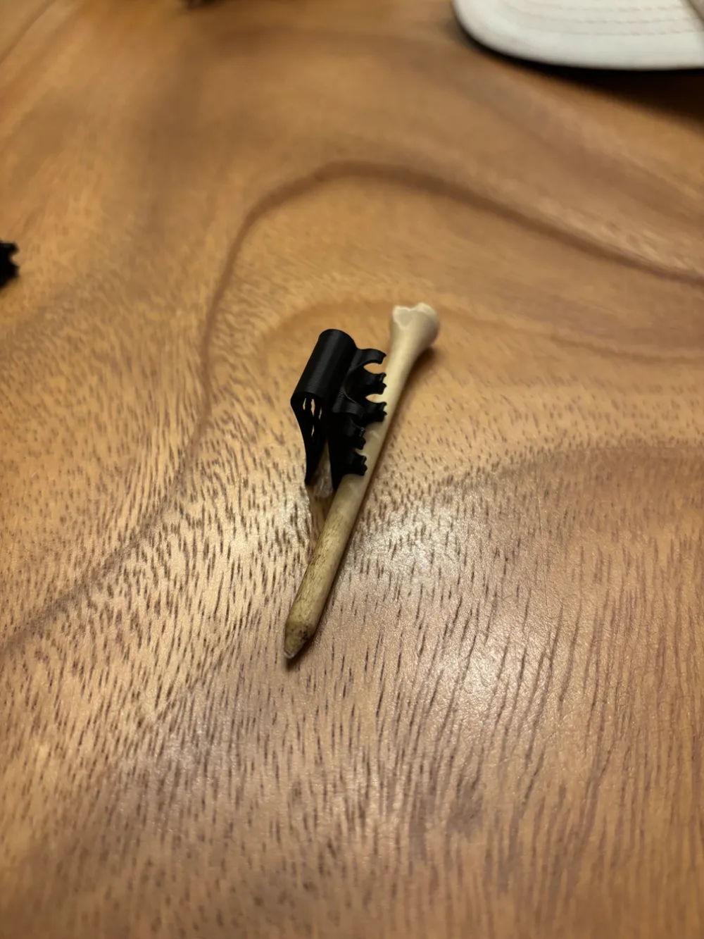Hat Clip Golf Tee Holder - Free 3D Print Model - MakerWorld