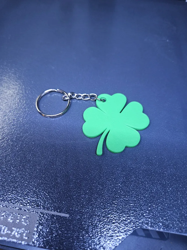 Lucky Clover Keychain - Free 3D Print Model - MakerWorld