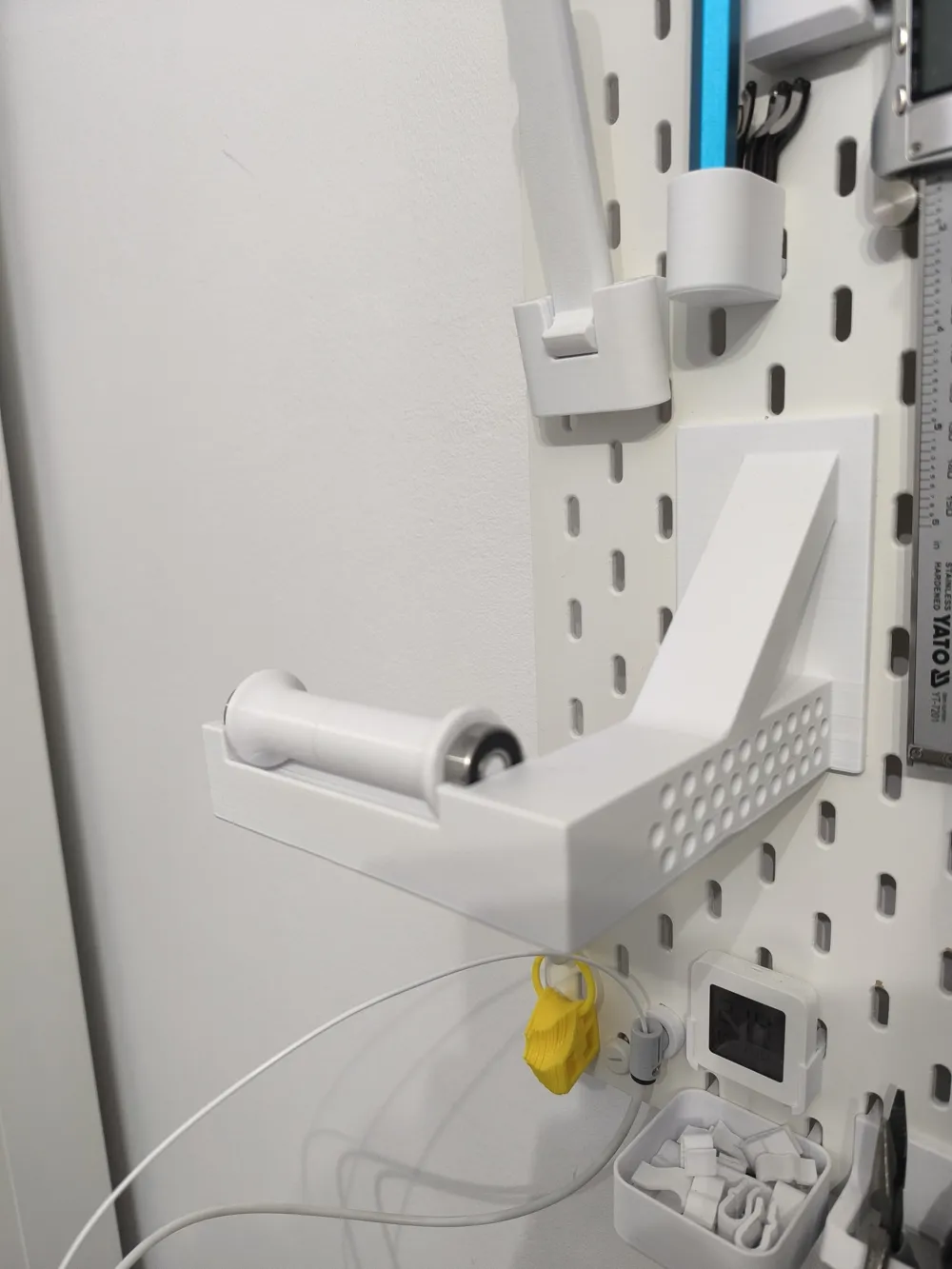 Skadis spool holder - Free 3D Print Model - MakerWorld