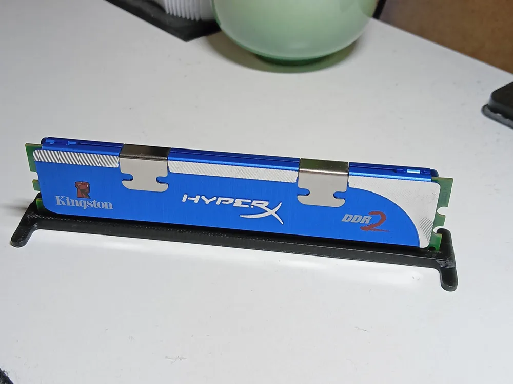 DDR2/3/4/5 Ram Stand - Free 3D Print Model - MakerWorld
