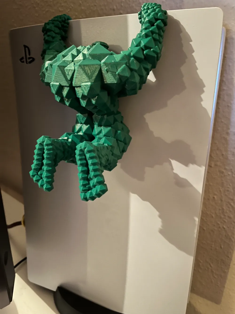 HULK Headsetholder PS5/PS5 Pro by Kjuwi76 MakerWorld: Download Free 3D ...