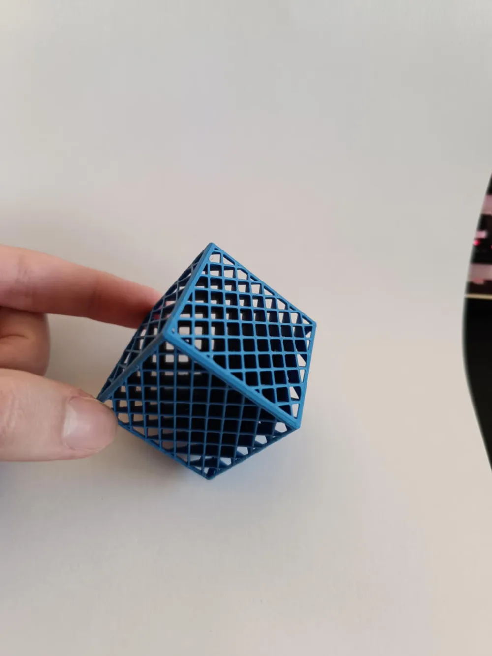 Corruga cube Remixed by Majlo MakerWorld: Download Free 3D Models