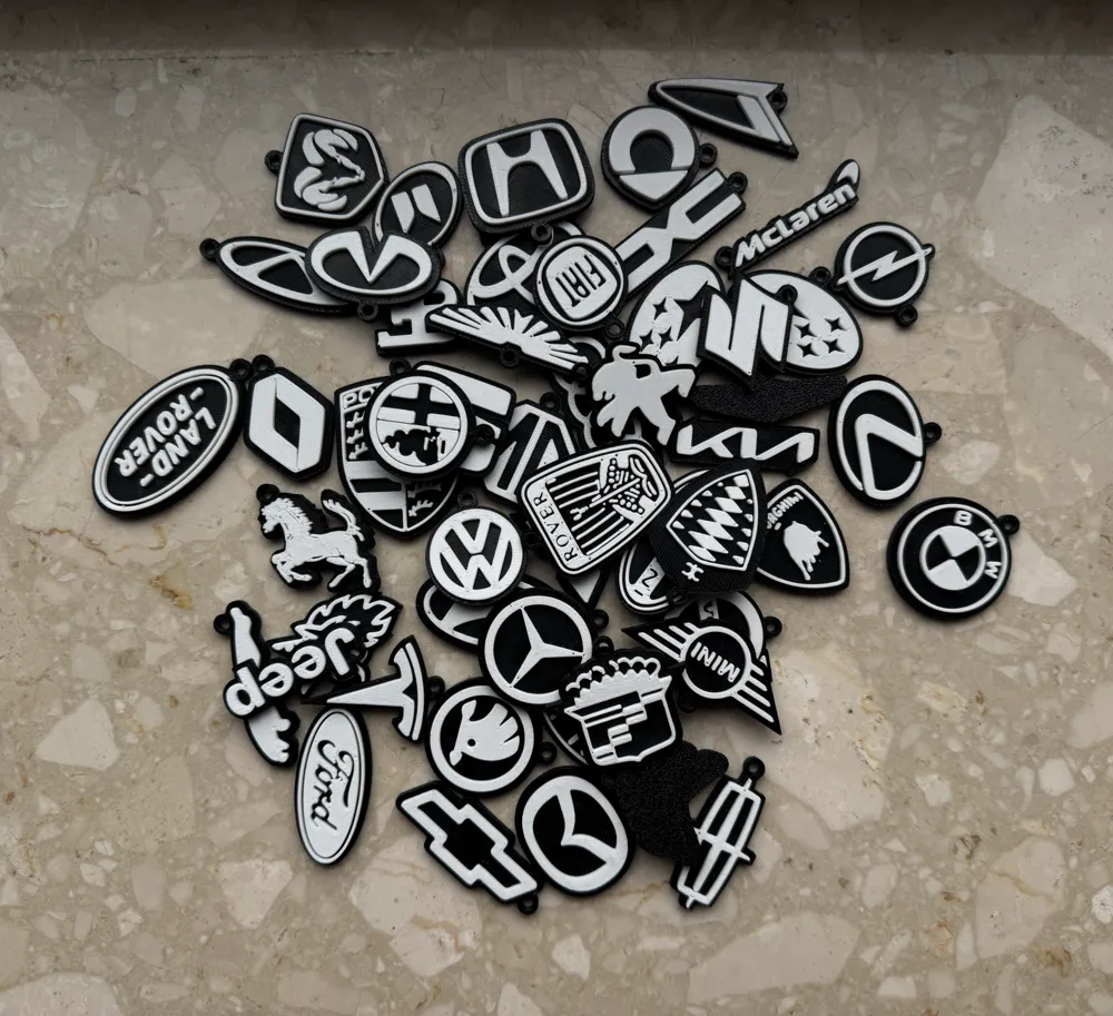 Schlüsselanhänger mit Logos aller Automarken - (AMS INKLUSIVE) von ...