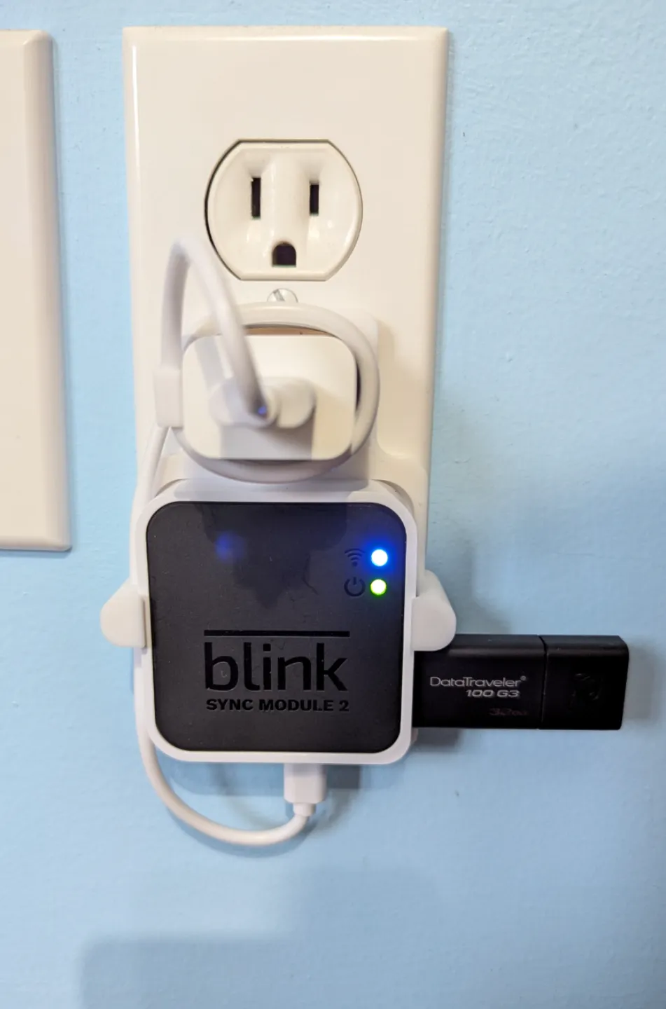 Blink Sync Module 2 插座安装支架 V2 二次创作 - 来自 bust4rhymes MakerWorld：免费下载 3D 模型