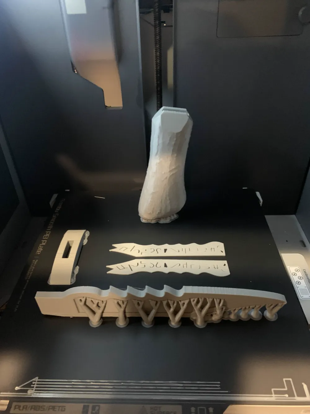 Espada demoníaca Sobrenatural Remezclado por ConnorMakesStuff MakerWorld: Descarga Modelos 3D ...