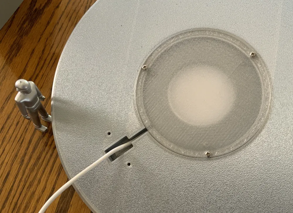 Spaceship Desk Lamp for Bambu MH001 LED Light Kit by MZip MakerWorld ...