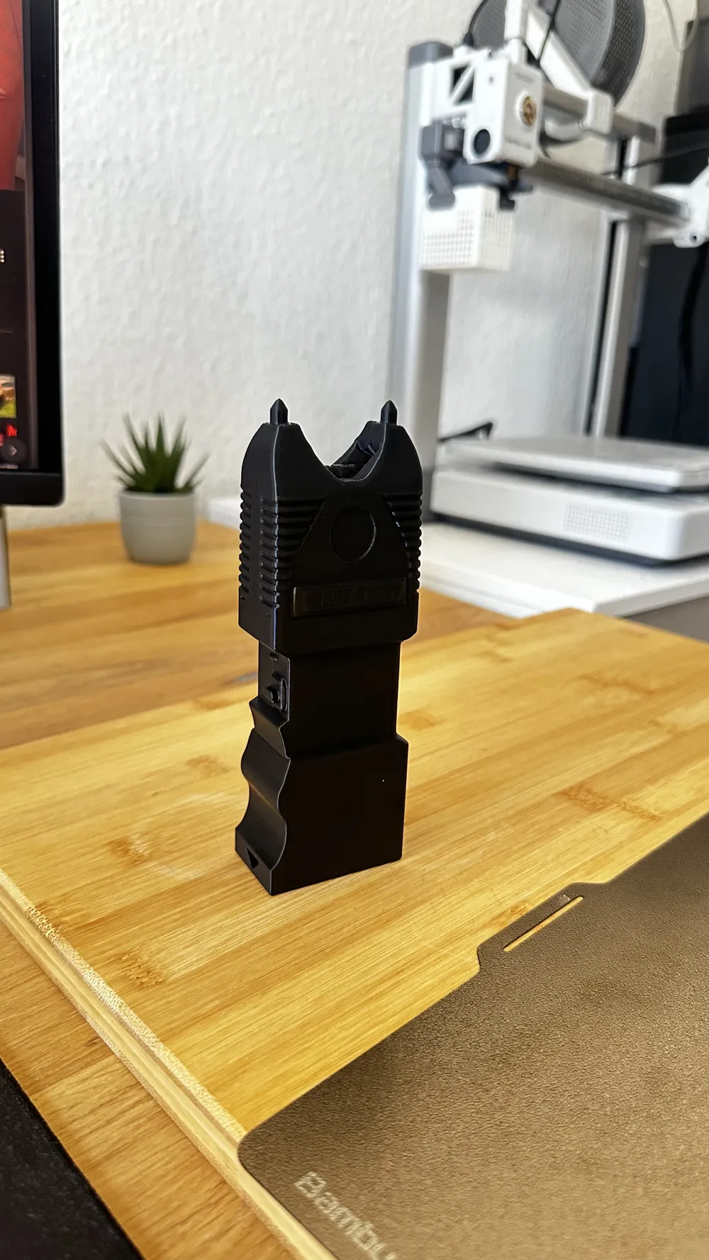 Stun Gun/Taser - Free 3D Print Model - MakerWorld