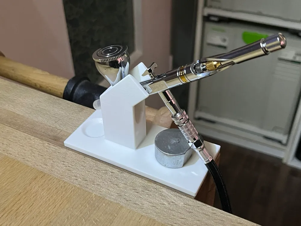 Airbrush Stand with 19mm Bench Hook Fixation Remixed by Ben Maurice ...