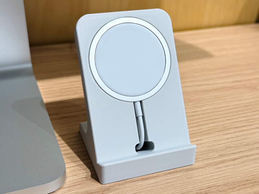 Androidスマートフォン対応MagSafe充電ドック (OPPO Find N5) by GIAN MakerWorld：無料3Dモデルを ...