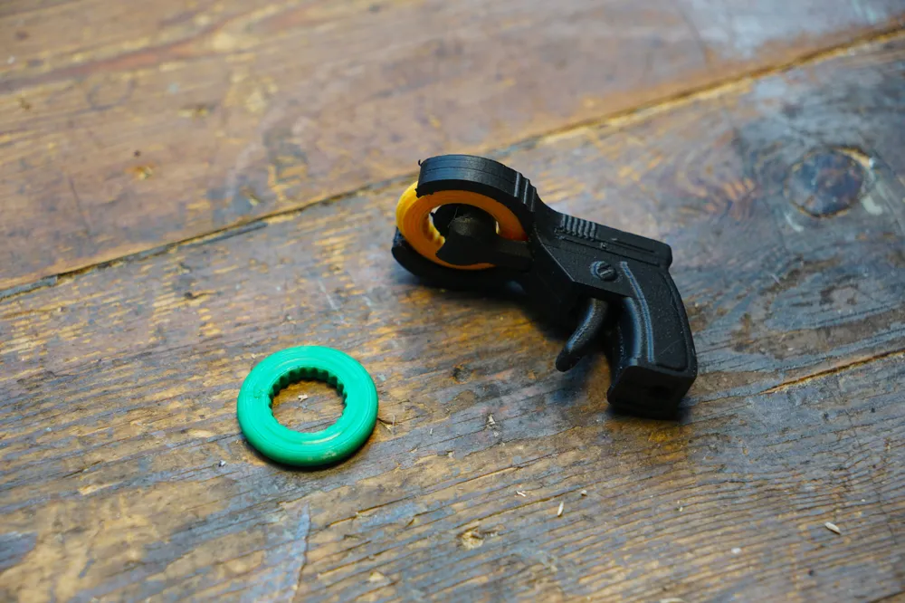 Micro disc gun (Easy, quick, print-in-place) by KT3DPrint MakerWorld ...