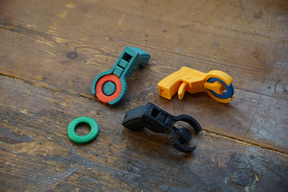 Micro disc gun (Easy, quick, print-in-place) - Free 3D Print Model ...