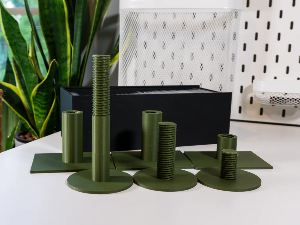 Card Screw Holder for Trading Cards by Nash - MakerWorld