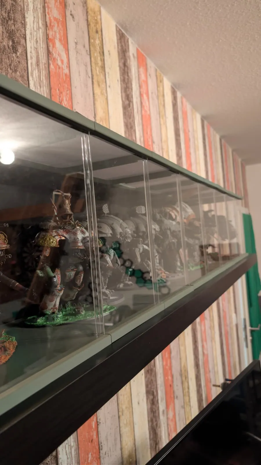 Vitrine / Display Case - Free 3D Print Model - MakerWorld