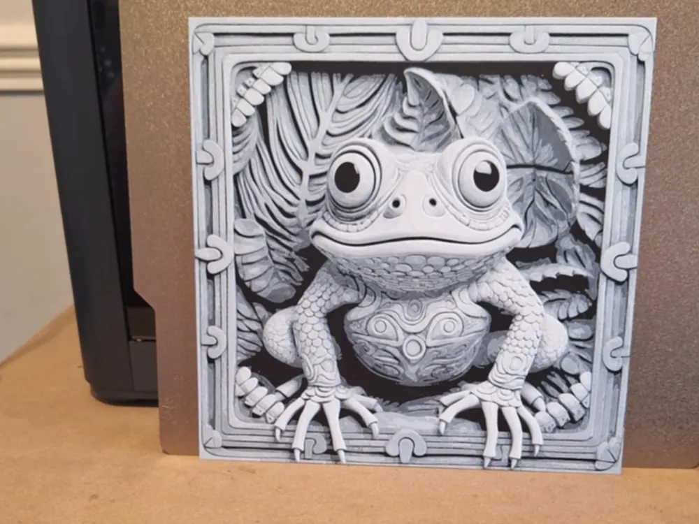 Bionic frog - hueforge 3d effect - 2 colours by 3dGlow MakerWorld ...