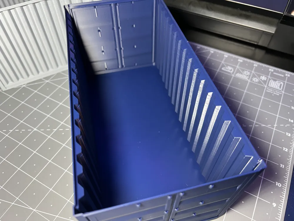 Spiralized Cargo Poop Container, vase mode print! Remixed by Studio 727 ...