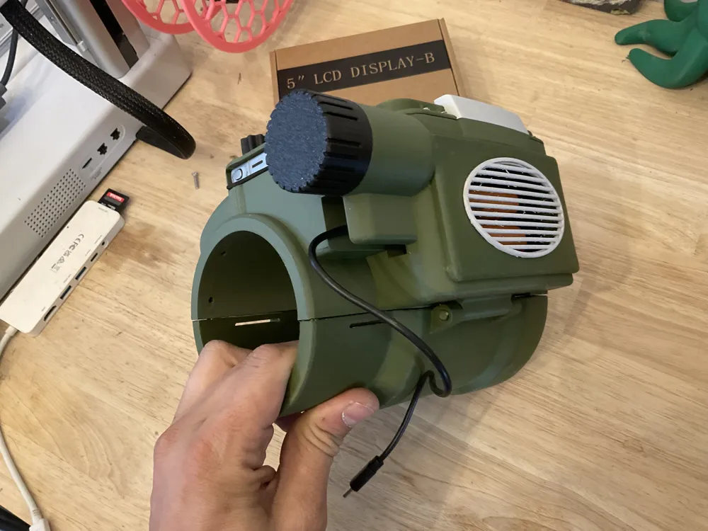 Fallout Pipboy Phone Battery Case by Jeon MakerWorld: Download Free 3D ...